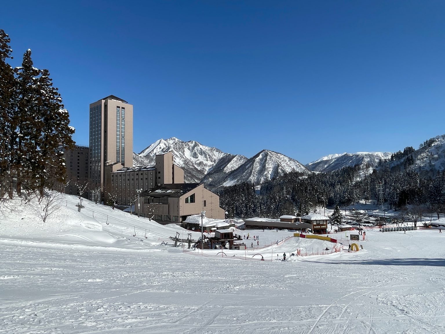 NASPA New Otani Resort | POWDER SKI JAPAN